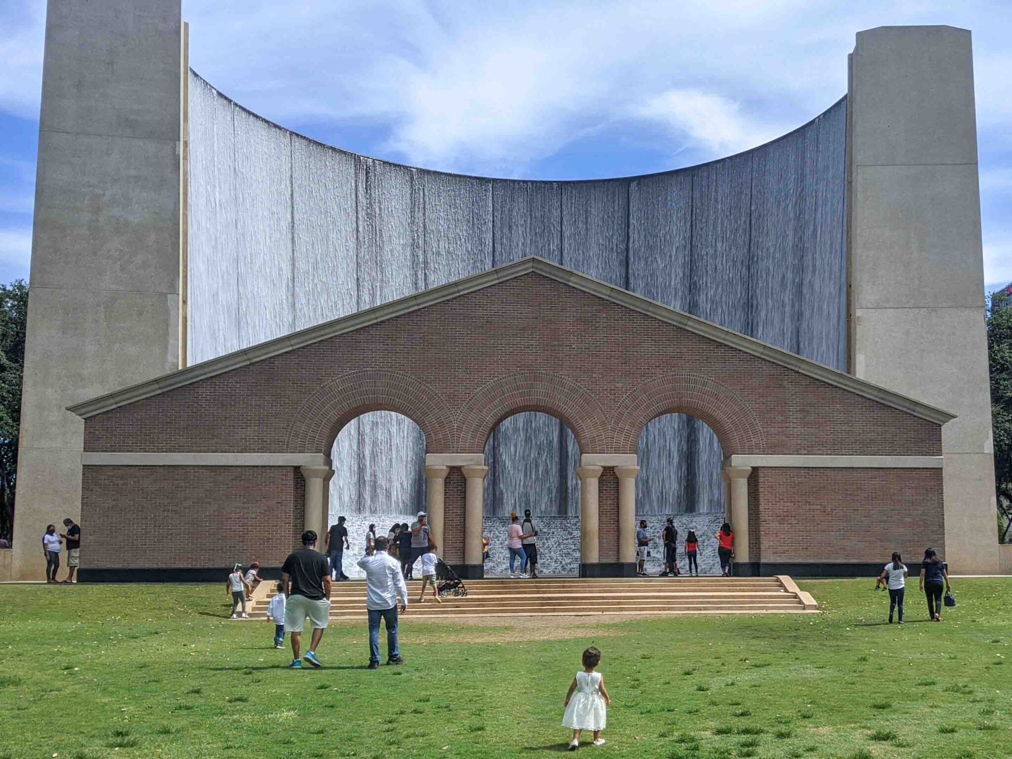 Houston's Crown Jewel: The Gerald D. Hines Waterwall