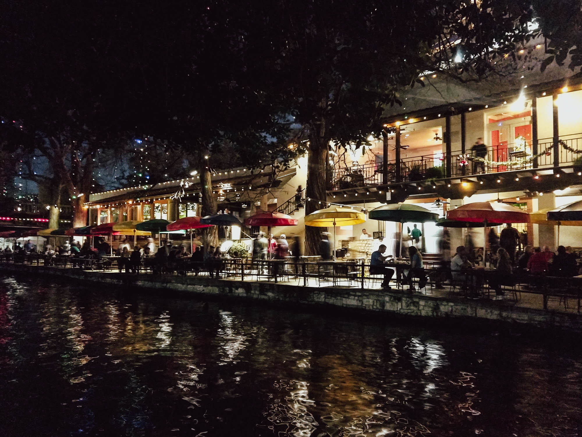 Downtown Dallas Riverwalk : Dough Pizzeria Napoletana – FBPCT