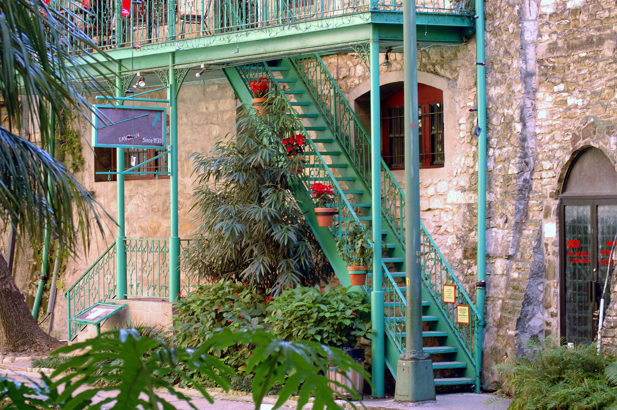 21 Amazing Things to do at the San Antonio River Walk