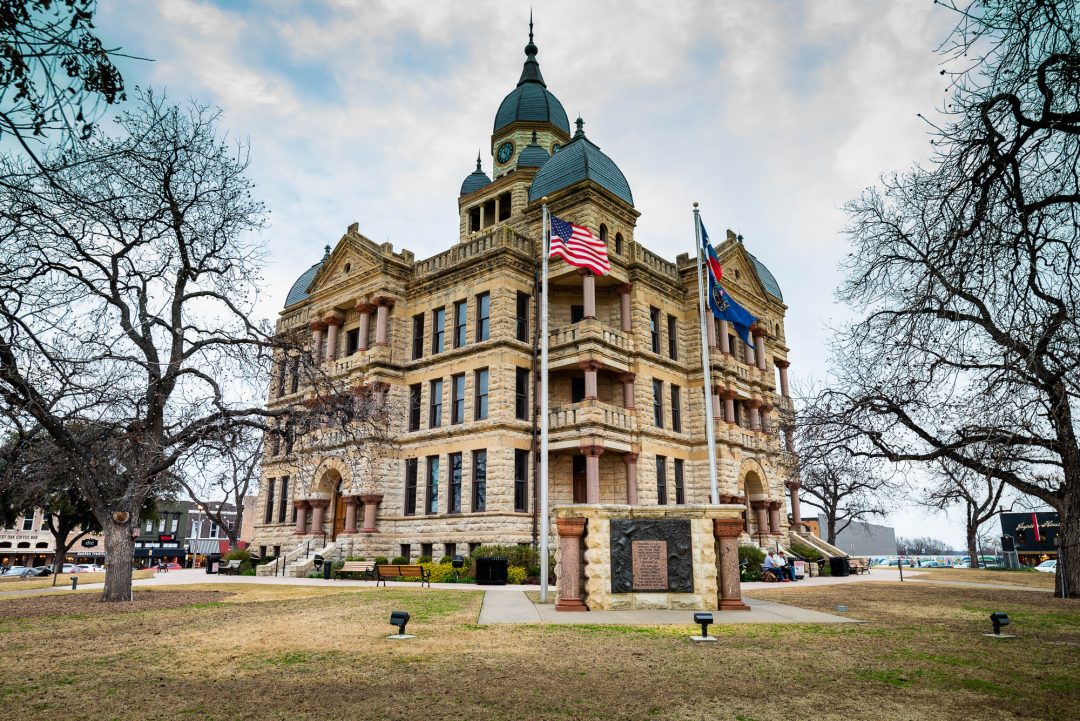 Guide to the Best Day Trips from Dallas: Waterfalls, Bbq, & More