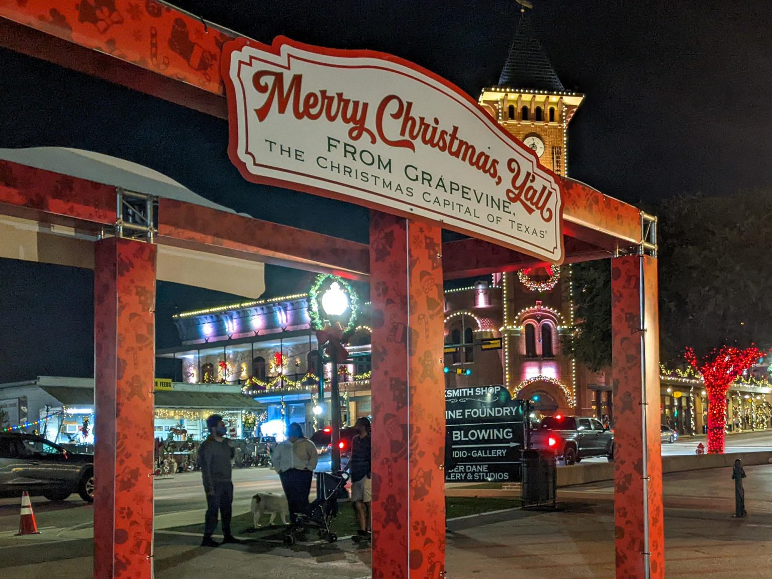 18 Must-See Holiday Attractions in Dallas for Christmas Cheer