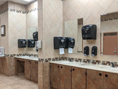 15 Go-to Snacks to Buy at Buc-ees - Not your average gas station!