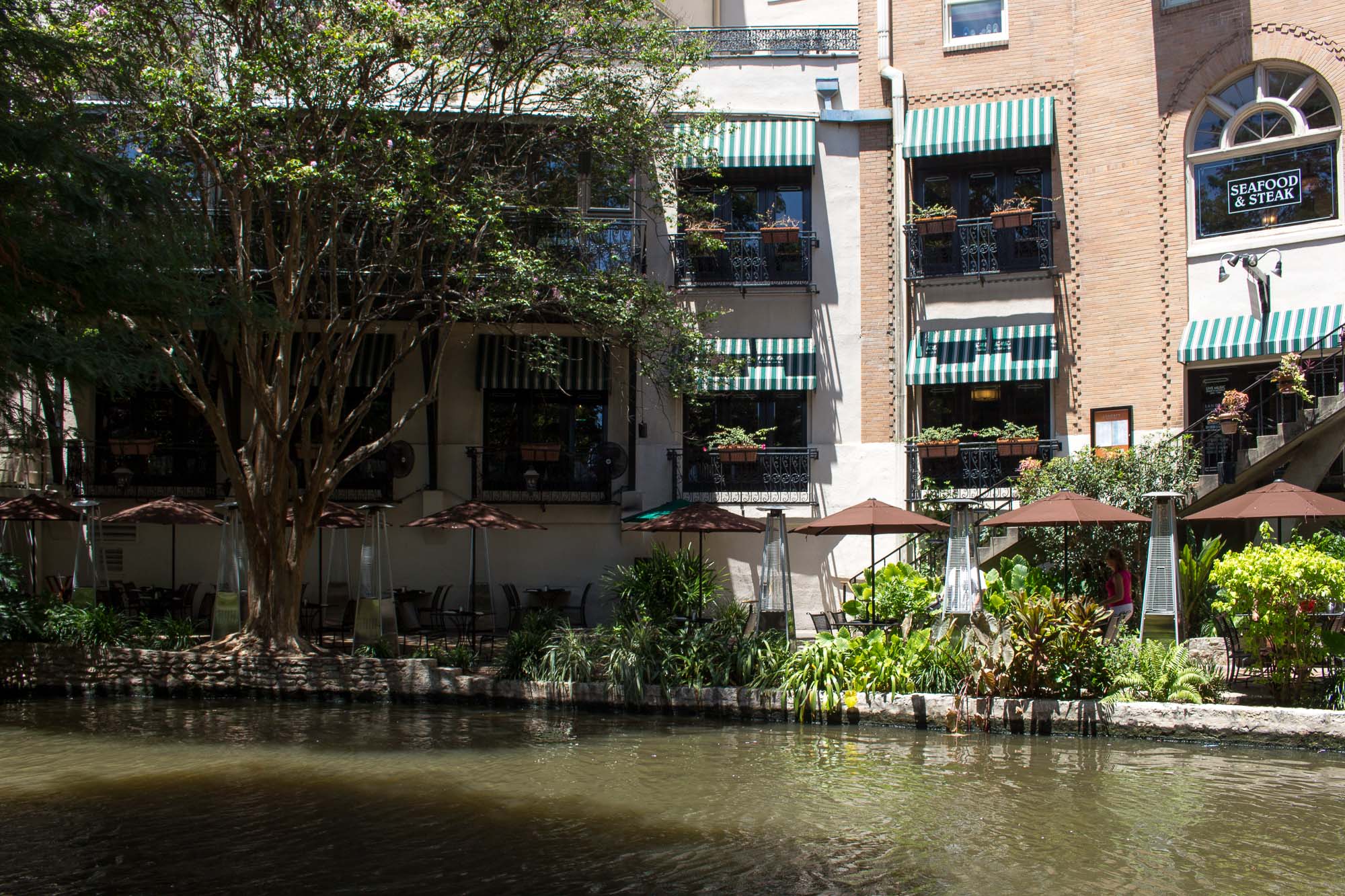 21 Amazing Things to do at the San Antonio River Walk