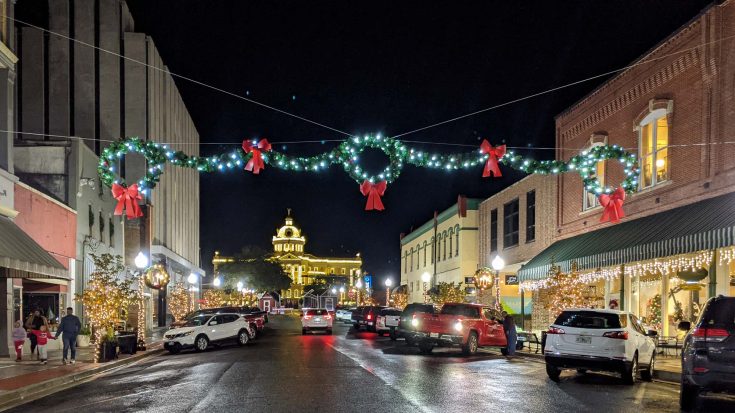 'Wonderland of Lights' Christmas Lights in Marshall, Texas