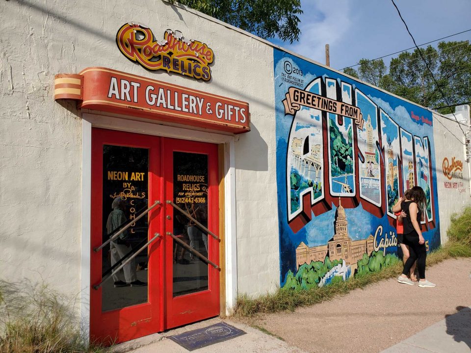 'Greetings from Austin' Mural Photo Guide - Enchanting Texas