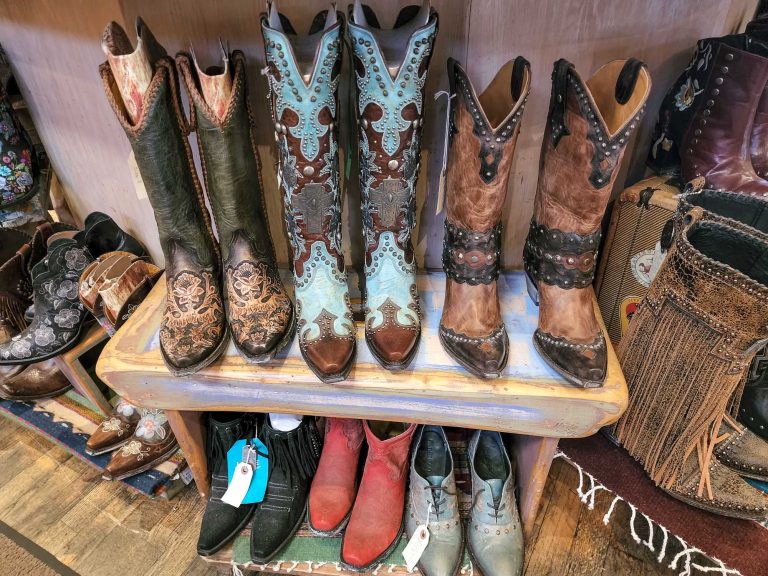 33 Charming Small towns in Texas to Visit Now