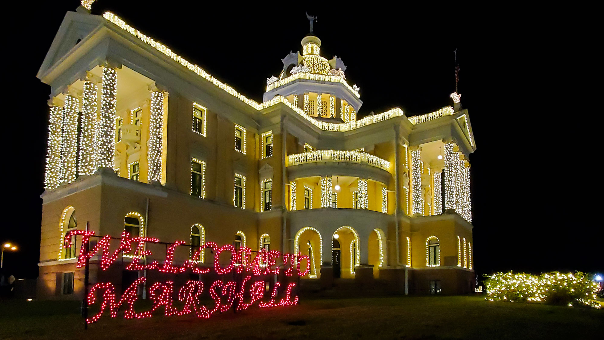 'Wonderland of Lights' Christmas Lights in Marshall, Texas